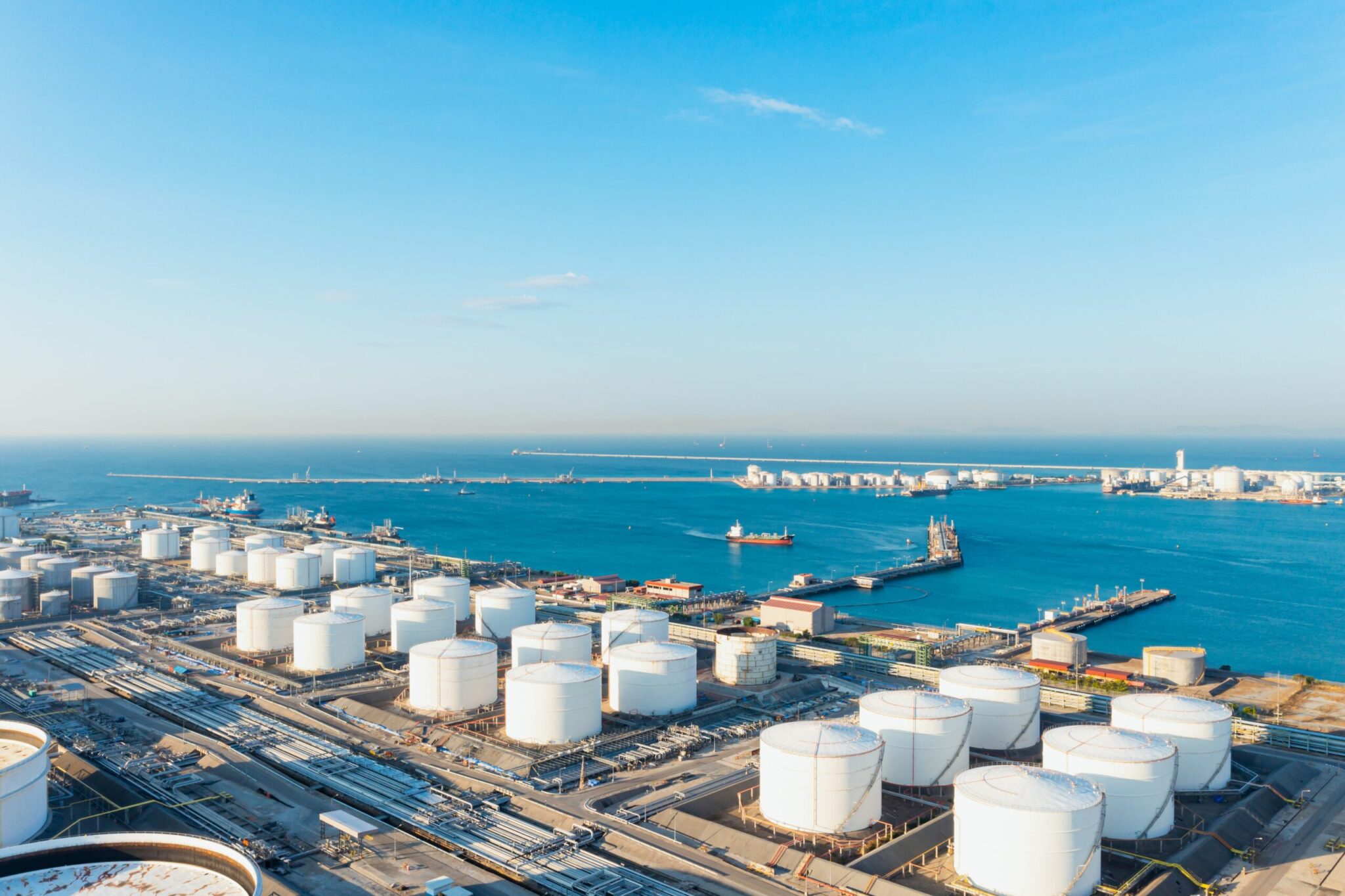 Inside a Crude Oil Terminal Tank – Q2 Technologies
